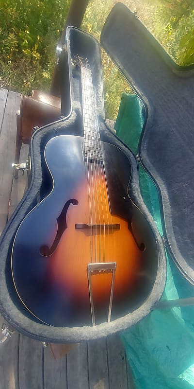 Minerva ARCHTOP 1929 - NITRO | Reverb Canada