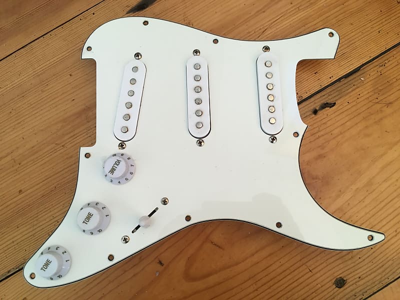 Stratocaster Electric Guitar Loaded Scratchplate White 3 Ply | Reverb