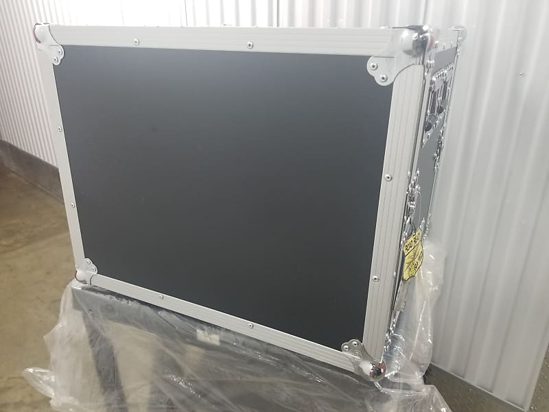 Road Ready RR8UADS 8U shock-mount equipment rack | Reverb