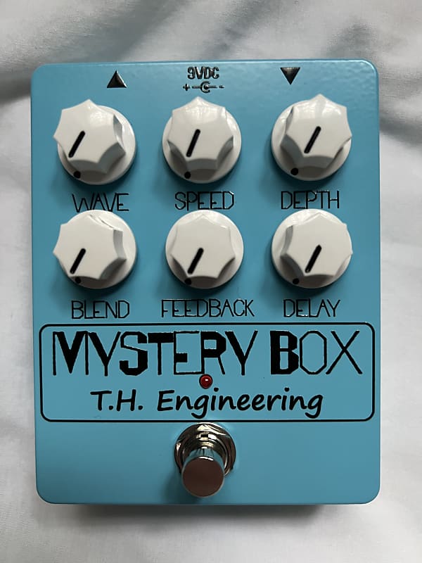 T.H. Engineereing Mystery Box, clone of the Pitch Pirate | Reverb