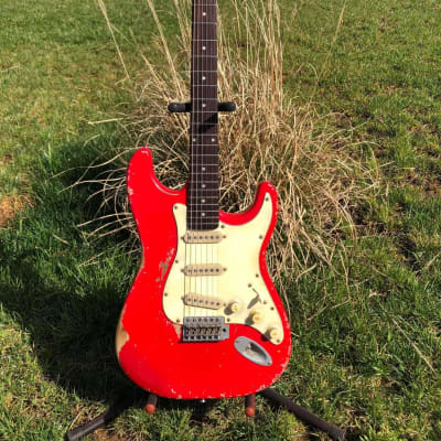 USA Relic Strat Style Electric Guitar Road Worn Red by | Reverb France