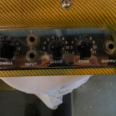 Kendrick Model 1000 Reverb Tank c.1995 - Tweed | Reverb