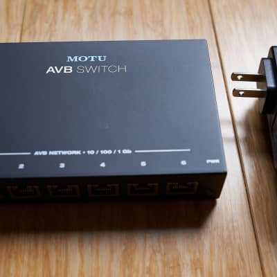 MOTU AVB switch | Reverb