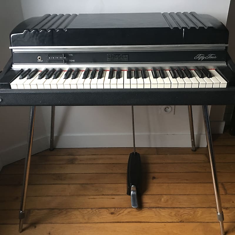 Fender Rhodes Electric Piano 1980 | Reverb