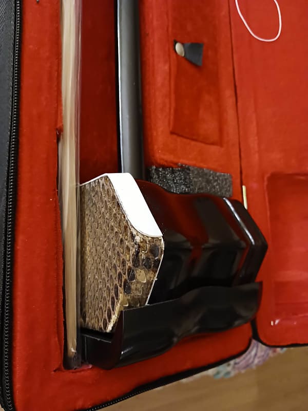 Erhu Model T2 "Mounted" Pre-Strung, Neck(Oval) | Reverb