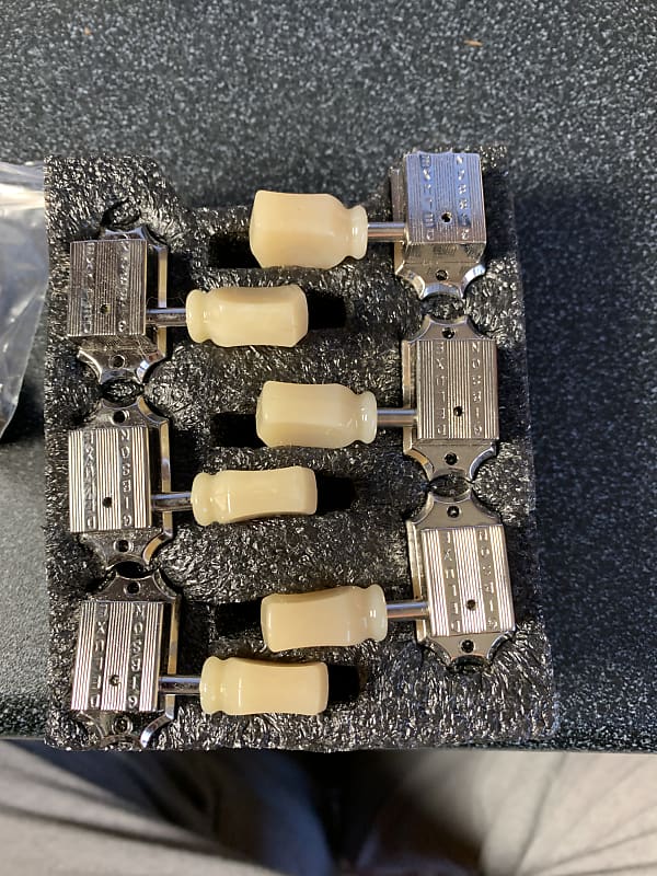 Gibson Gibson 3X3 Vintage Deluxe Keystone Tuners w/ Keystone | Reverb