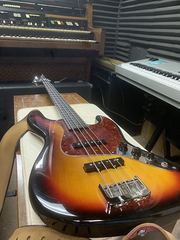 Modulus Vintage J bass 4 string | Reverb