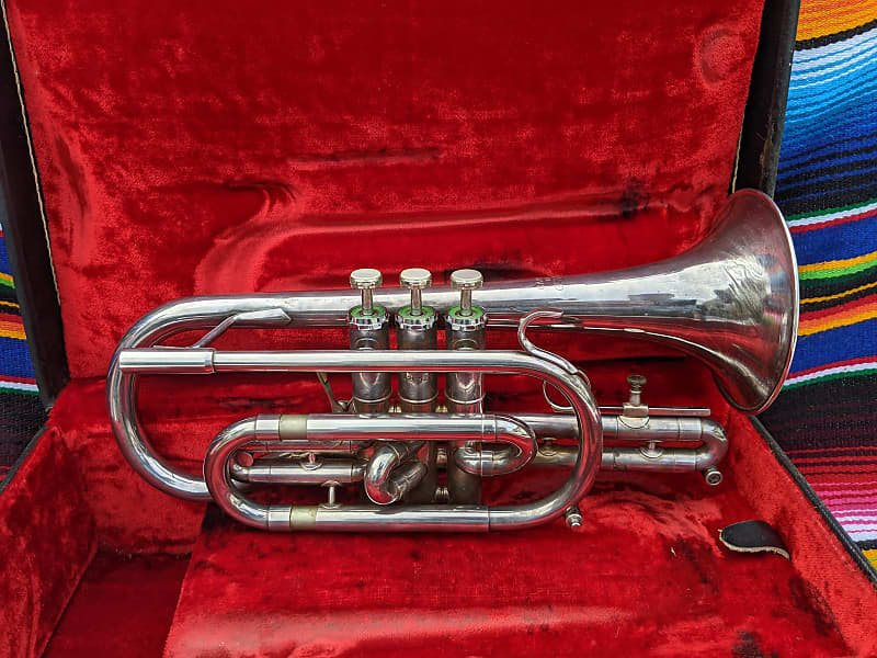 Getzen Capri Shepherd's Crook Cornet - Silver | Reverb