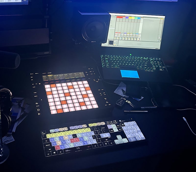 LogicKeyboard Astra-Cubase Nuendo 2022 - Plastic | Reverb