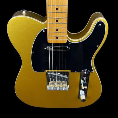 Fender Double Bound Telecaster Electric Guitar in Aztec Gold | Reverb