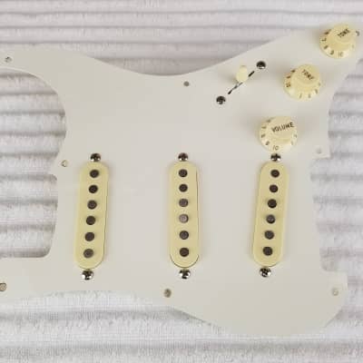 2016 Fender Eric Johnson Stratocaster Loaded Pickguard | Reverb