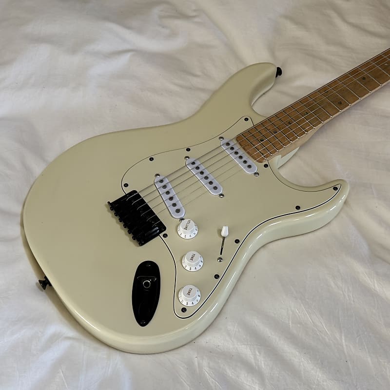 Carvin Bolt Hard Tail (Kiesel Delos) - Custom Shop Strat | Reverb