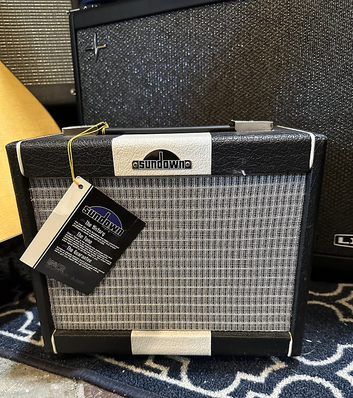 Sundown SD-15 Rover 15-watt Guitar Amp, Black | Reverb