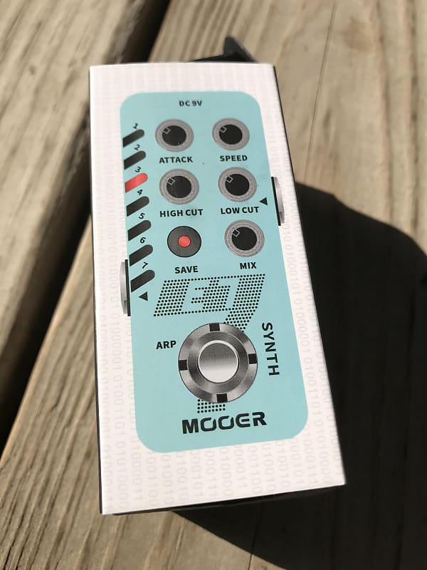 Mooer E7 Polyphonic Synth Pedal | Reverb