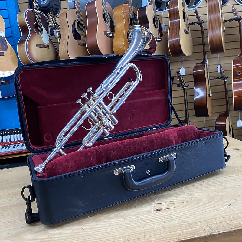 Besson International Silver Plated Trumpet w/ Case - Made in | Reverb