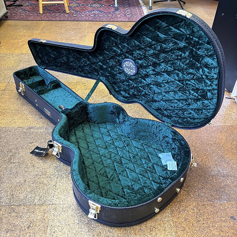 Guild Premium Humidified Archtop Wood Case for Jumbo Acoustic | Reverb