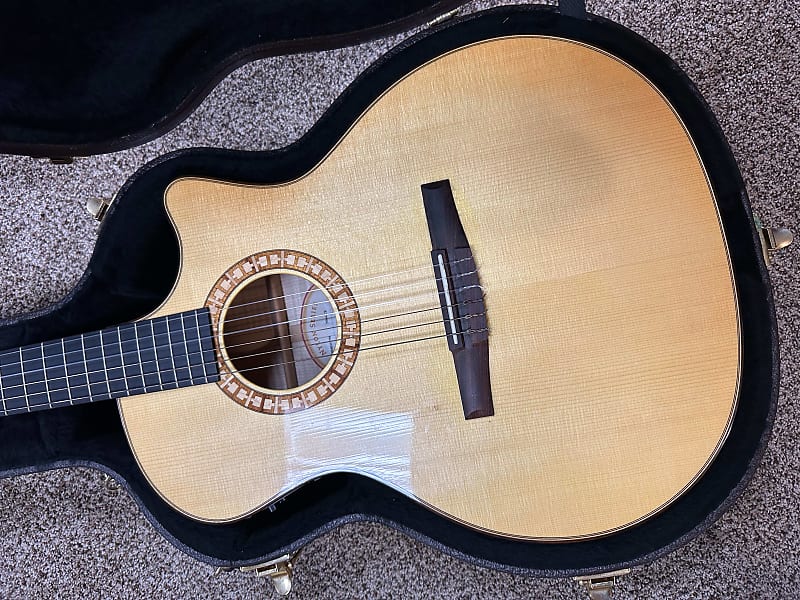 Taylor NS64-ce | Reverb