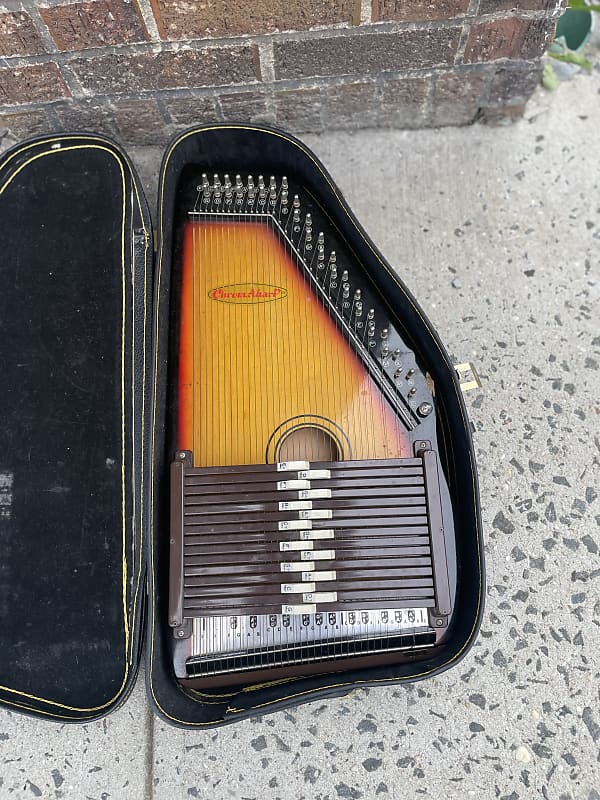 ChromAharp Autoharp in Sunburst Finish | Reverb