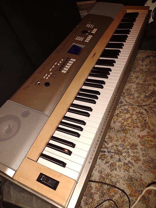 Yamaha Portable Electric Keyboard DGX-620 | Reverb