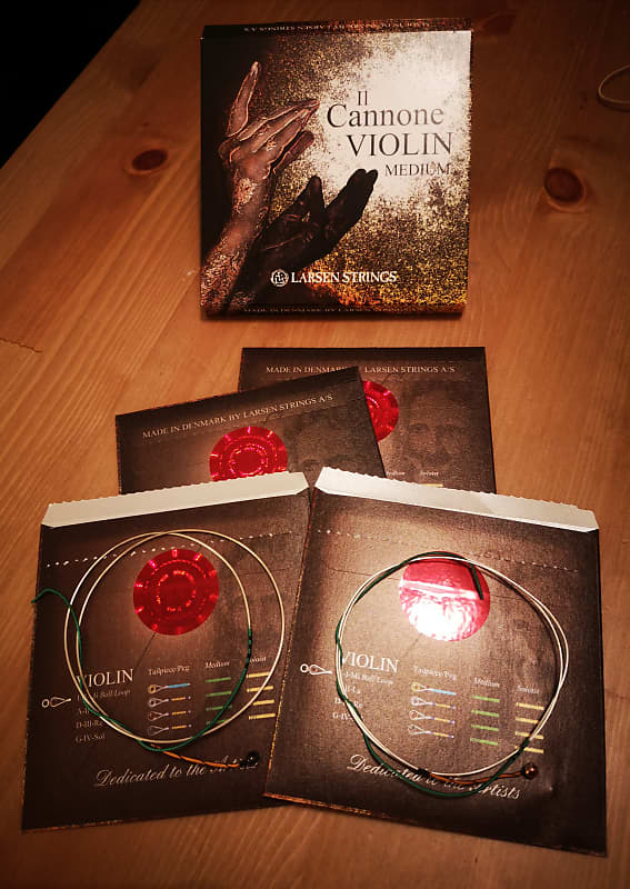 Larsen Il Cannone Medium Violin Strings | Reverb