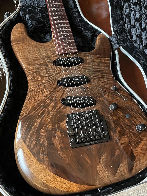 Custom Stratocaster 2020 Walnut | Reverb