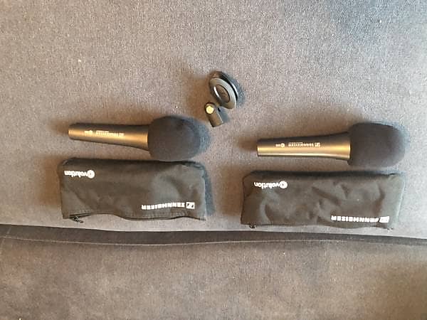 Sennheiser e835 Handheld Cardioid Dynamic Vocal Microphone | Reverb