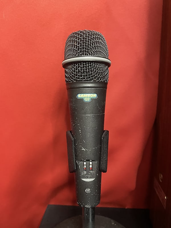 Samson Q2 Microphone | Reverb
