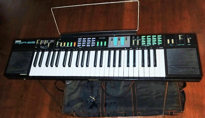 Vintage 1980s Yamaha PSR-22 FM Keyboard Synth with Chrome | Reverb