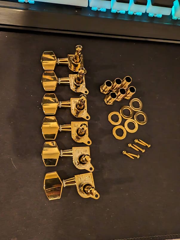 Right 6-in-Line Tuners Tuning Pegs Machines - Gold | Reverb