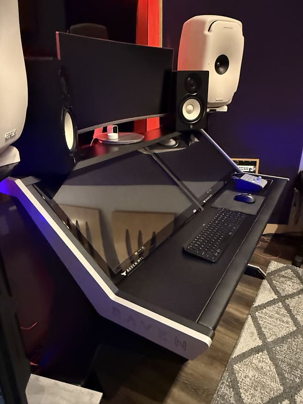 Steven Slate Audio Raven Mari CORE Station with Two MTi2s | Reverb