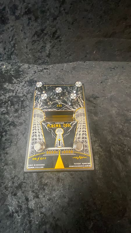 Third Man Effects Plasma Coil Distortion Guitar Effects Pedal | Reverb
