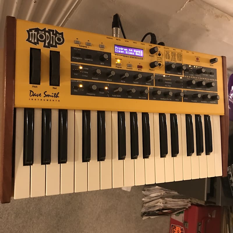 Dave Smith Mopho Monophonic Analog Synth keyboard version | Reverb UK