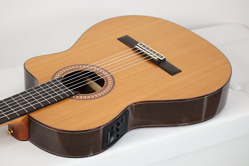Hermanos Camps Cutaway Classical Guitar 2023 - natural | Reverb
