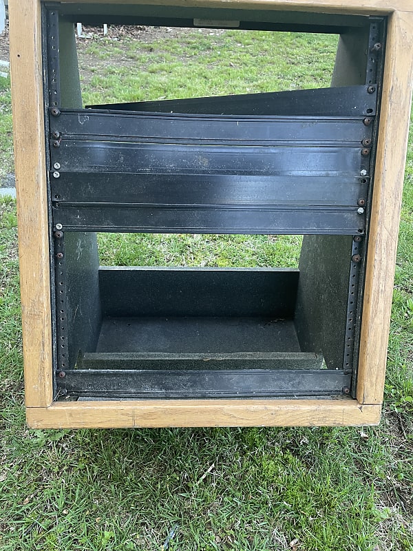12 Space studio rack 12 space rack Wooden | Reverb