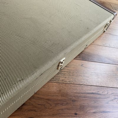 Road Runner Tweed rectangular Strat-style hardshell case | Reverb