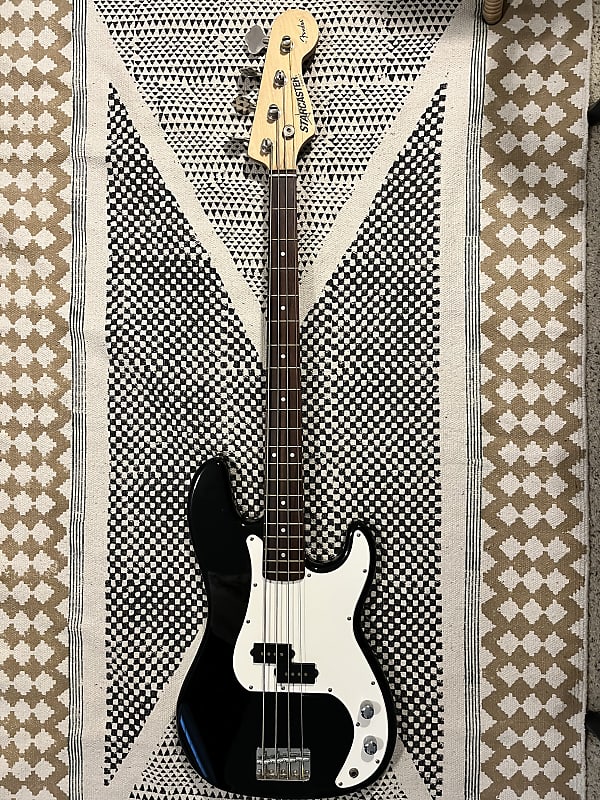 Starcaster by Fender P Bass 2014 - Black | Reverb