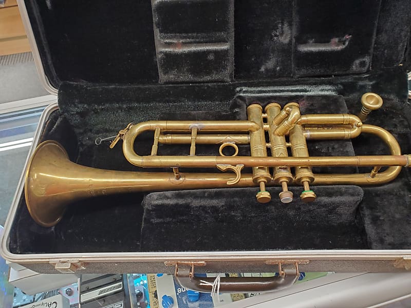 Bessons and Co. Trumpet Brass Trumpet w/ Bundy Case | Reverb