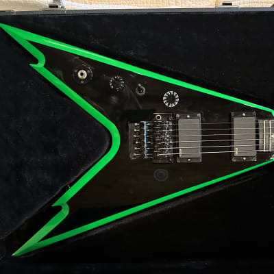 Dean Dime Razorback Left handed 2015 - Black/Green | Reverb