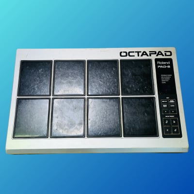 Akai Professional MPD218 16-Pad MIDI Pad Controller Bundle | Reverb