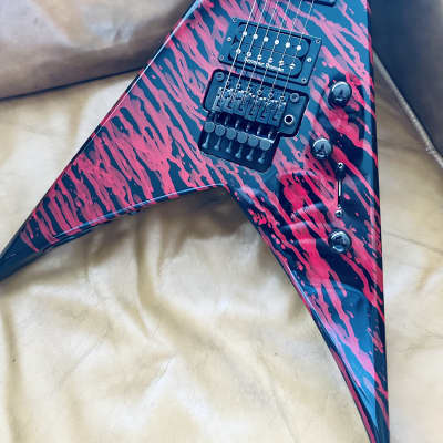 Jackson King V Custom Select 2001 - Blood Splatter | Reverb