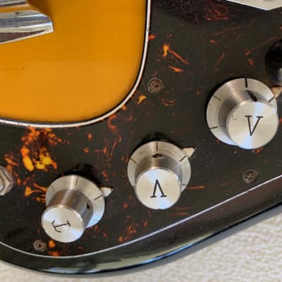 Weltron SUNBURST BASS GUITAR 1967 - SUNBURST | Reverb