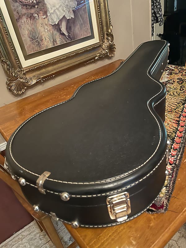 COLLINGS FITTED AMERITAGE CASE | Reverb