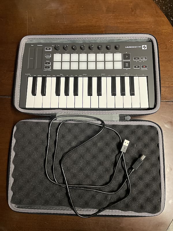 Novation Launchkey Mini MKIII MIDI Keyboard Controller 2019 - | Reverb