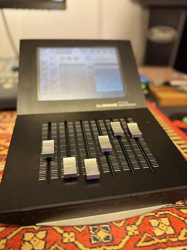 TC ELECTRONIC 6000 with ICON, silver Remote CPU and RME ADI-4 | Reverb