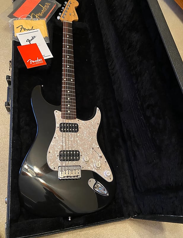 Fender Sub-Sonic Baritone Strat 2000-2002 - Black | Reverb