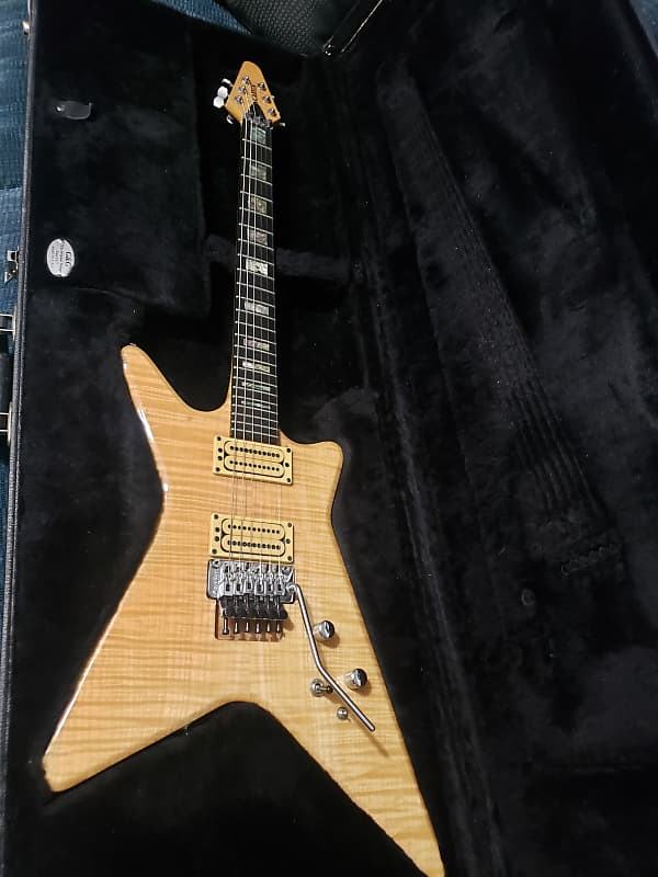 Carvin V220 Beautiful flame USA V220 Recent ? - Natural | Reverb