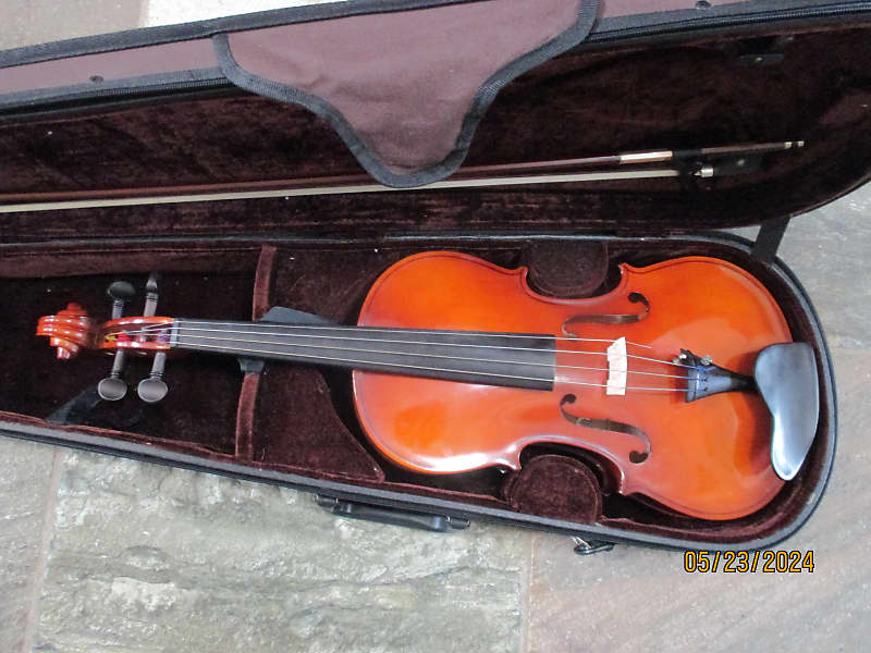 15" viola with case and bow. | Reverb