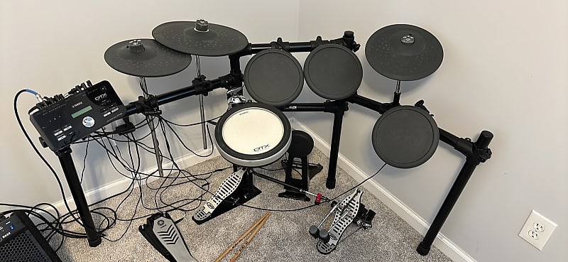 Yamaha DTX502 Drum Kit | Reverb