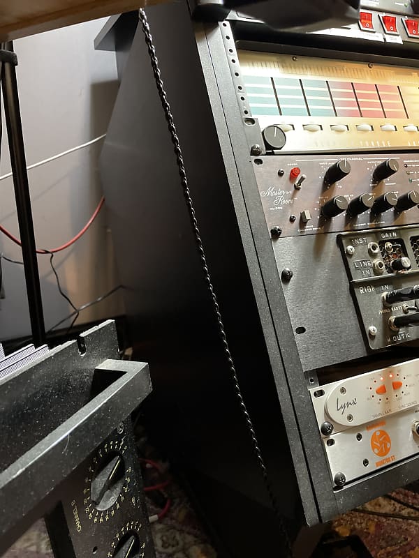 Sterling Modular Versa II Rack, 1-Bay - Wedge Top, Angled | Reverb