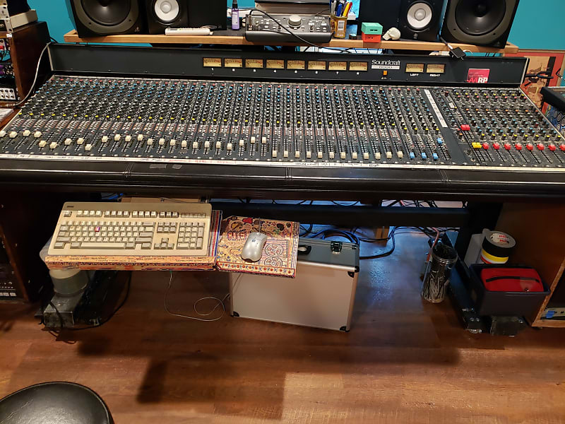 Soundcraft 8000 Mixing Console | Reverb